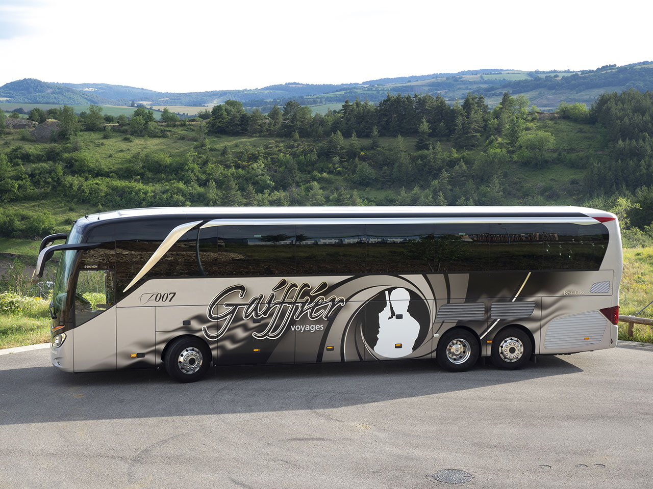 Autocar "Le Bond" - Gaiffier - Autocars de Prestige en France